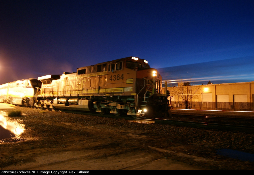 BNSF 4364 West